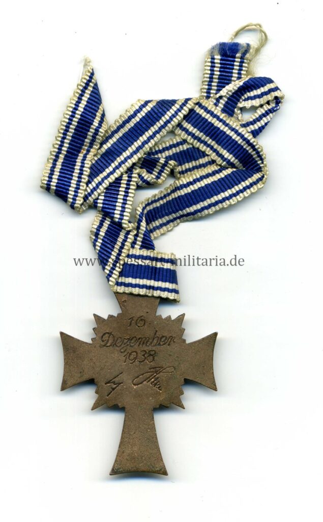 Ehrenkreuz der Deutschen Mutter in Bronze (Mutterkreuz) - Spessart ...